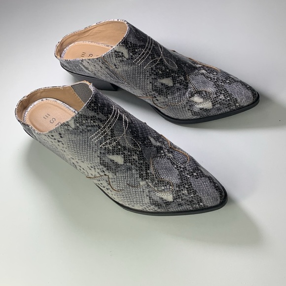 Esprit | Shoes | Esprit Shoes Mule Clog Womens 95 Gray Snake Skin ...